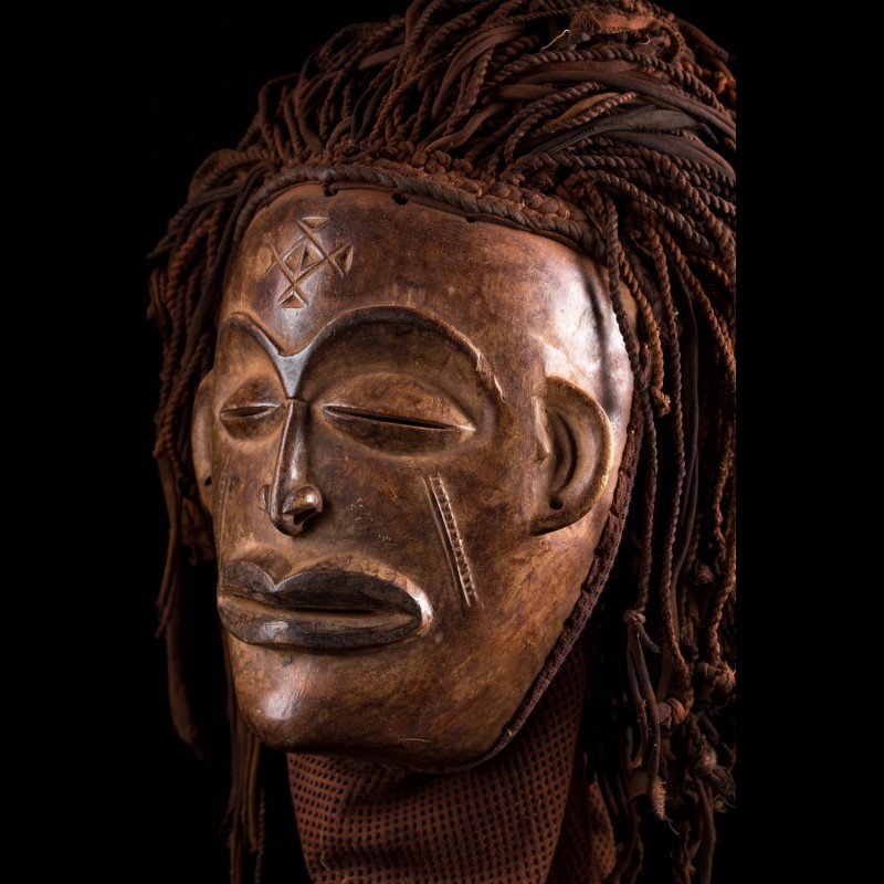 Mwana Pwo beautiful female mask - Chokwe Lwena - Angola - primitive ...