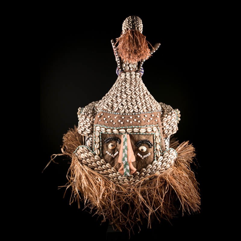 Kuba Mukyeem mask - African art from the Kuba Kingdom in Kasai