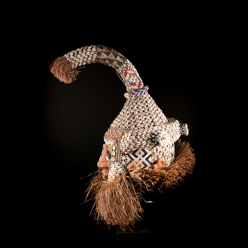 Kuba Mukyeem mask - African art from the Kuba Kingdom in Kasai
