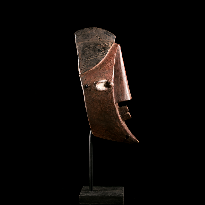 Lwalwa Mvondo mask - Lwalu african art from Congo