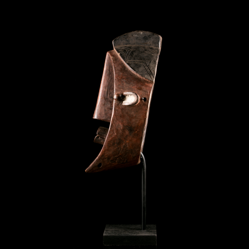 Lwalwa Mvondo mask - Lwalu african art from Congo