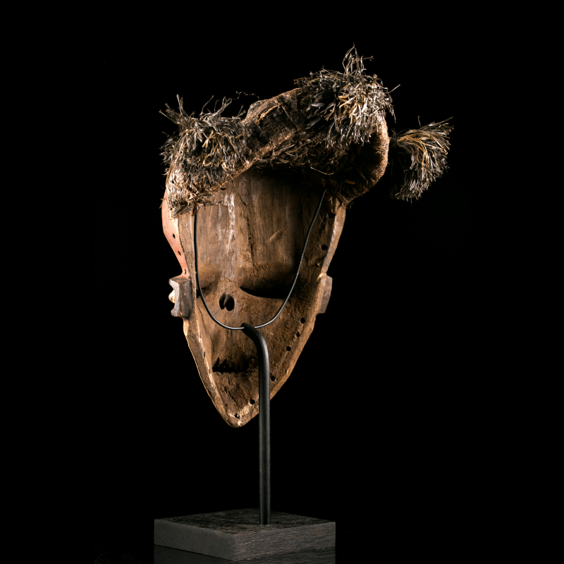 Pende Mbuya mask - African tribal art from the Congo