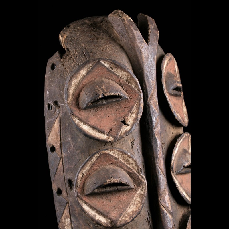 Cwecwe mask - Bembe - Congo - traditional african art gallery 00312
