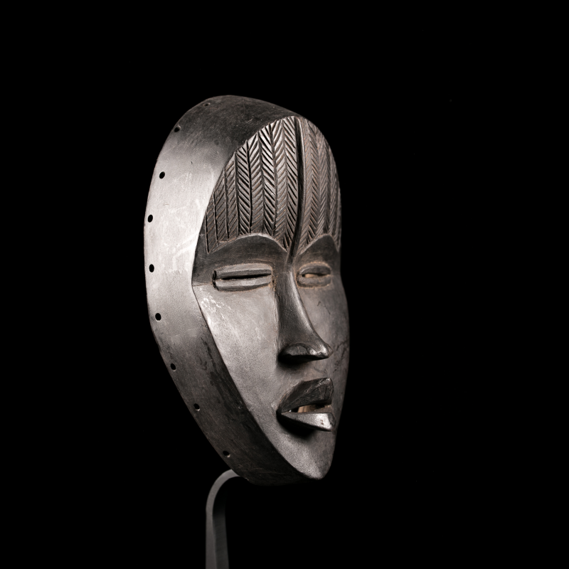 African mask from the Dan people - Tribl Art from Côte d'Ivoire and Liberia