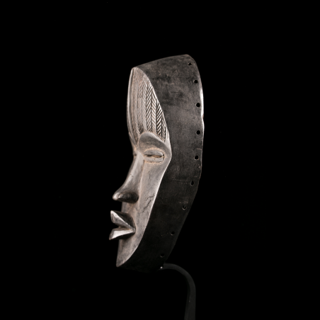 African mask from the Dan people - Tribl Art from Côte d'Ivoire and Liberia