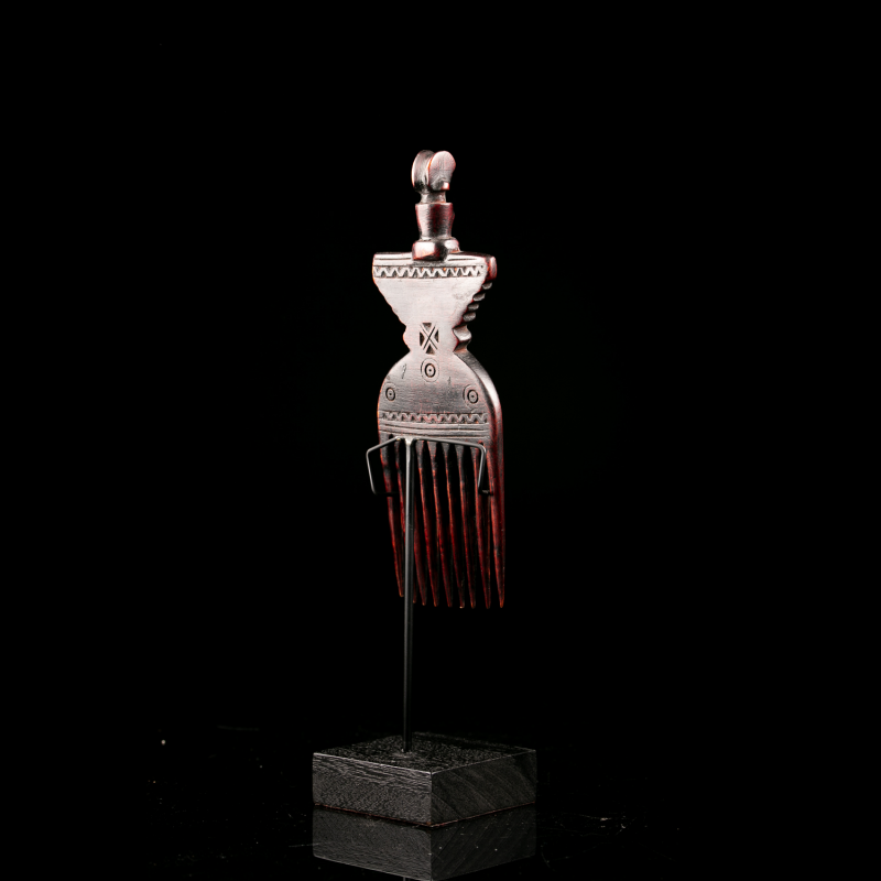 Zaramo comb - Sculpture and feminity in Tribal african art from Tanzania