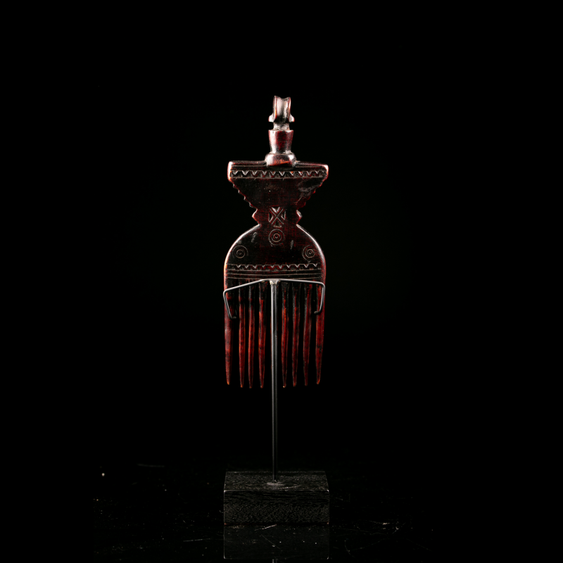 Zaramo comb - Sculpture and feminity in Tribal african art from Tanzania