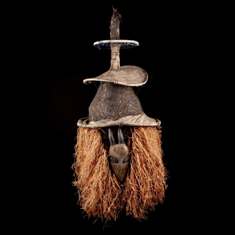 Yaka Kholuka mask - African masks of the Nkanda initiation