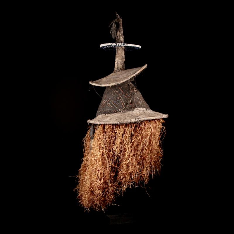 Yaka Kholuka mask - African masks of the Nkanda initiation