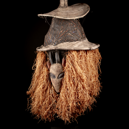 Yaka Kholuka mask - African masks of the Nkanda initiation