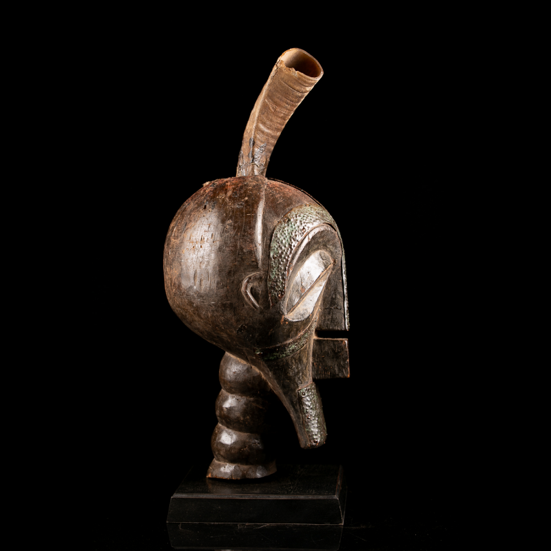 Tête Songye - Statues de pouvoir Minkisi des Songye au Congo