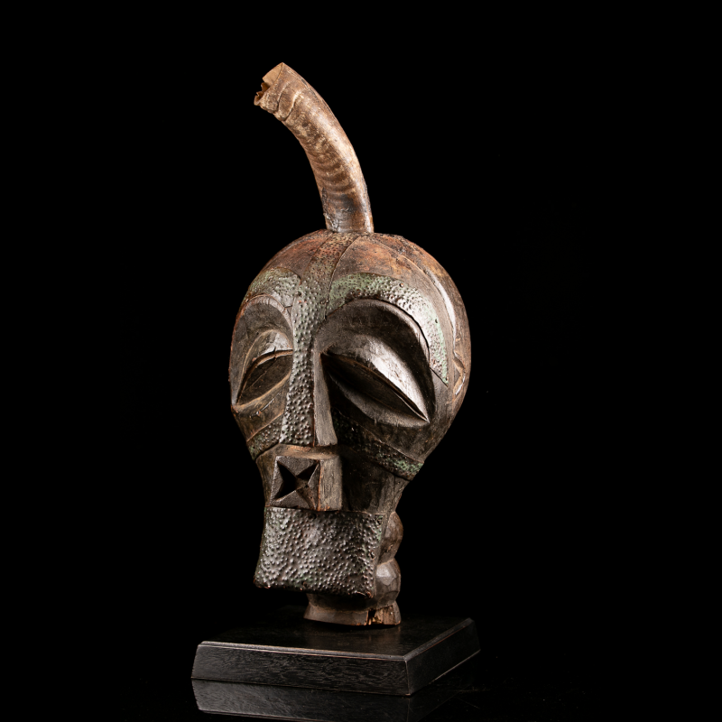 Tête Songye - Statues de pouvoir Minkisi des Songye au Congo