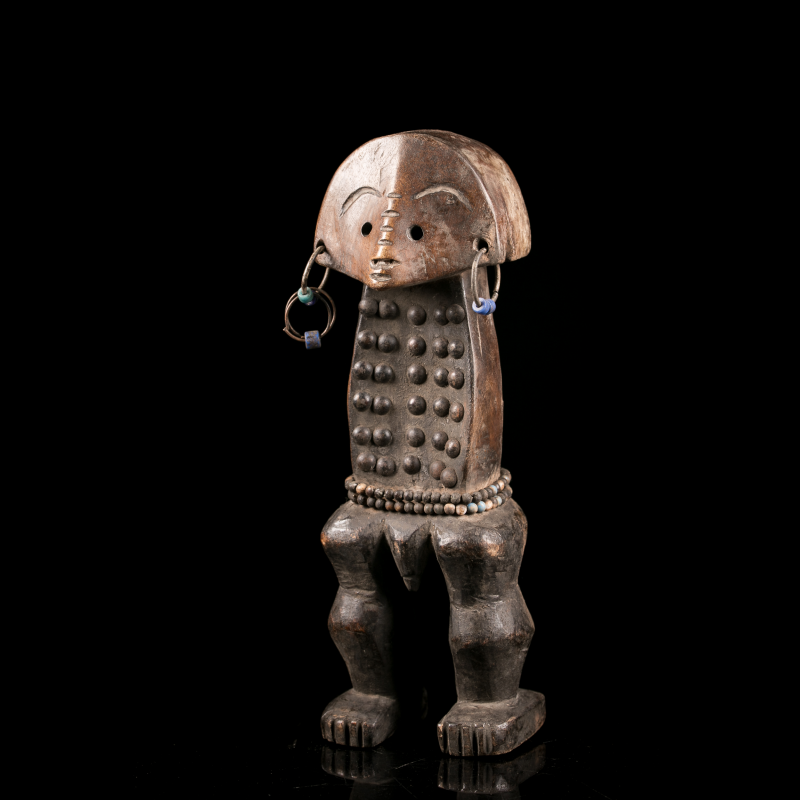Zande figure of the Mani - African figures from the Ubangi region