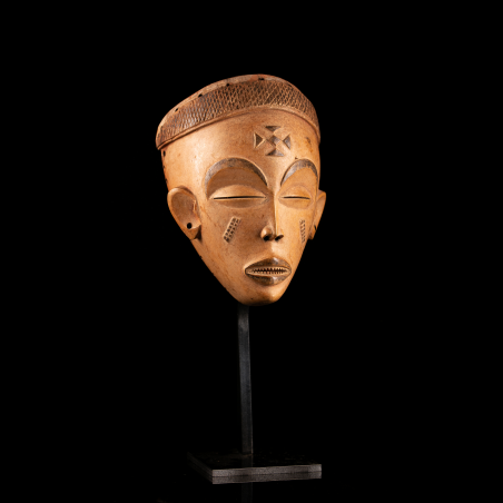 Chokwe Mwana Pwo mask - African Art masks of the Mukanda in Angola