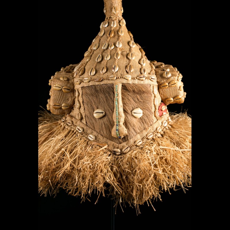 Mukyeem / Mukenda elephant mask - Kuba Ngeende - Congo - African Art ...