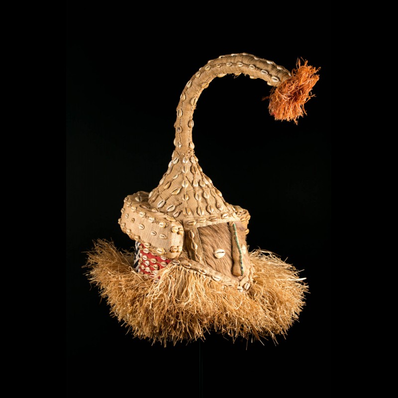 Mukyeem / Mukenda elephant mask - Kuba Ngeende - Congo - African Art ...