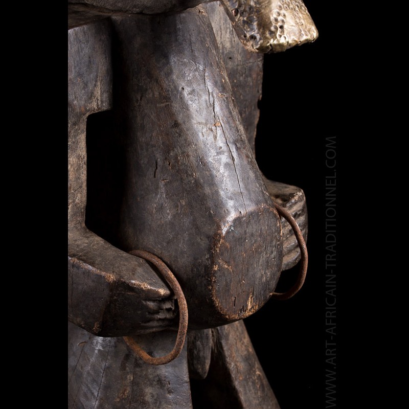 Large Nkisi figure Songye Congo - Authentic African Tribal Art Gallery