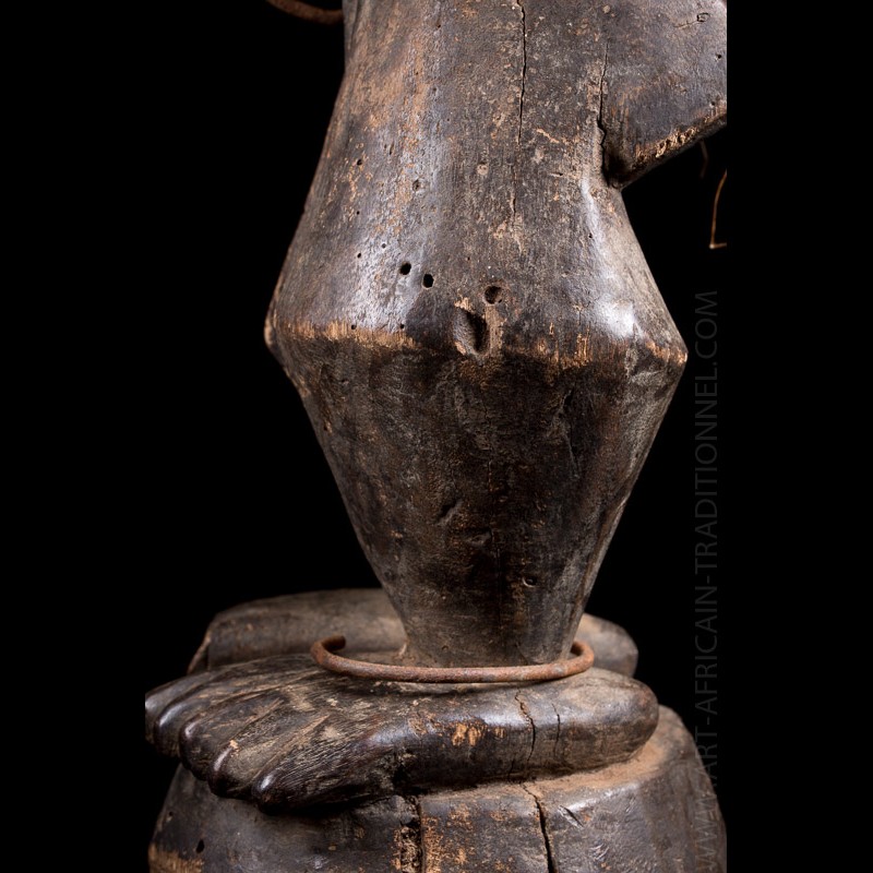 Large Nkisi figure Songye Congo - Authentic African Tribal Art Gallery