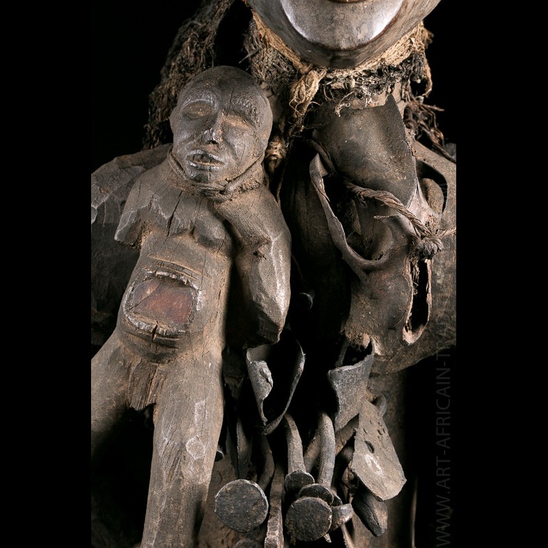 Statue africaine Nkisi Nkondi Kongo - Galerie Art Africain Traditionnel